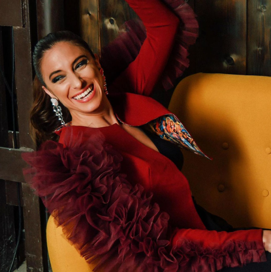 María Peláe se pone seria y tira de su arte flamenco para hablar de ... María Peláe se pone seria y tira de su arte flamenco para hablar de ...